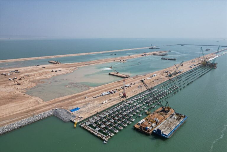 الموانئ العراقية .. شرايين الاقتصاد الوطني ومعابر التجارة العالمية
